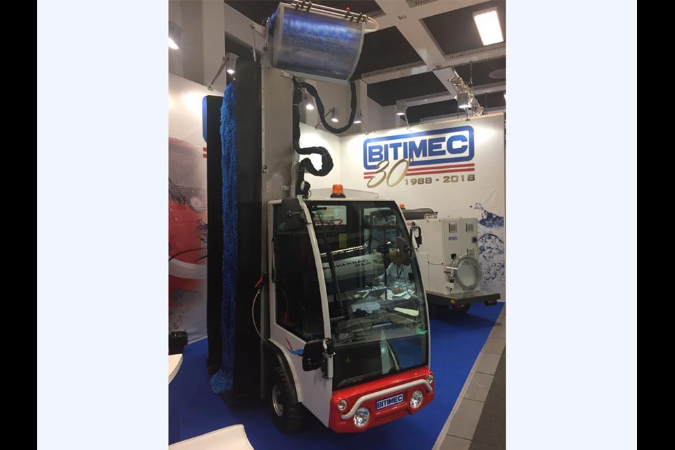 Battery powered mobile train washer launched | News | Railway Gazette ...